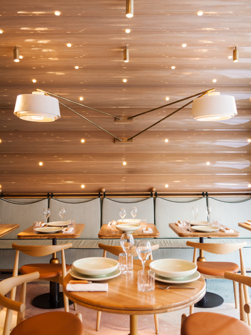 Hugo Toro — L'AVANT SCENE - Hugo Toro