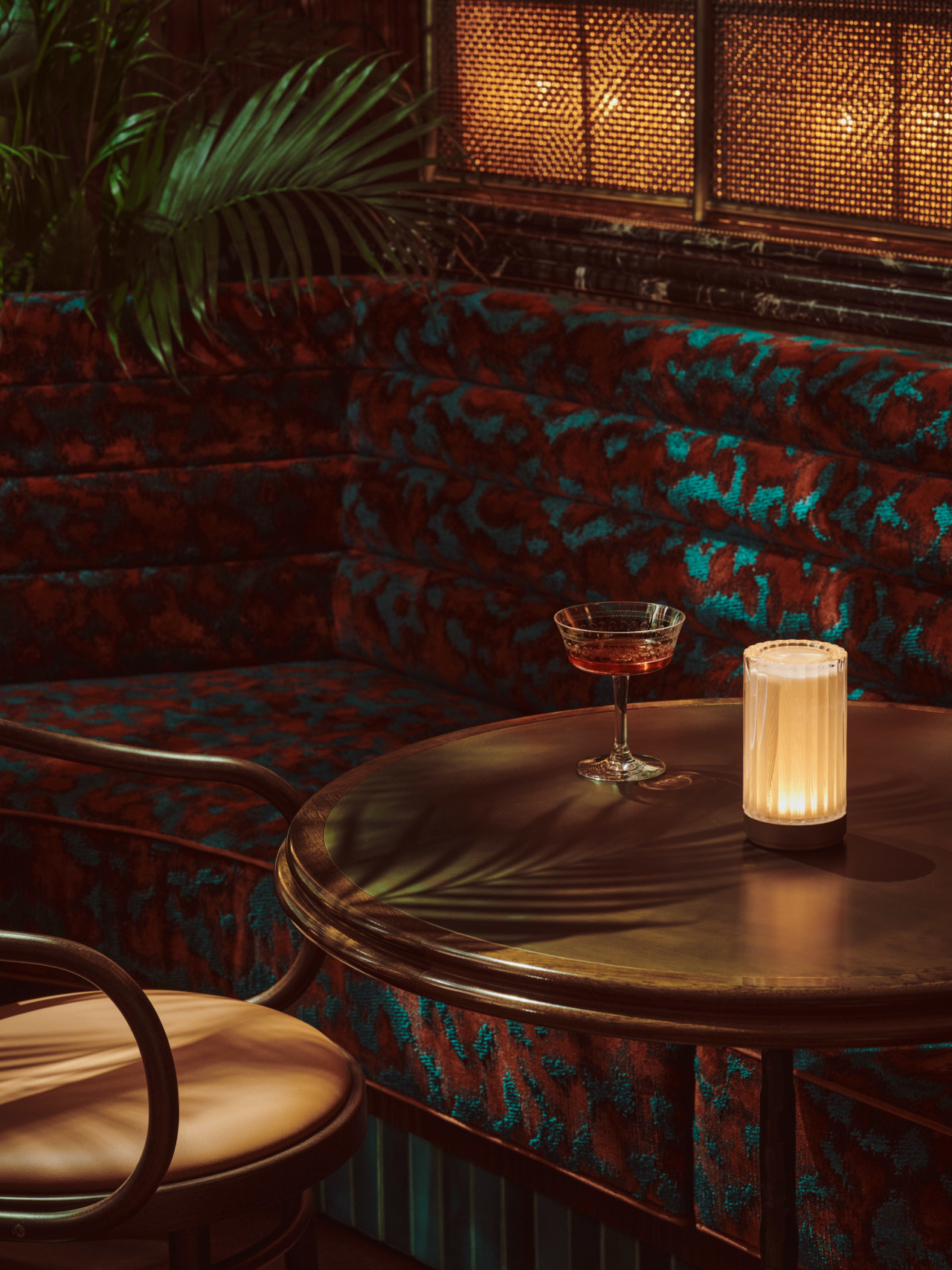 Hugo Toro — BOOKING OFFICE 1869 LONDON - Hugo Toro