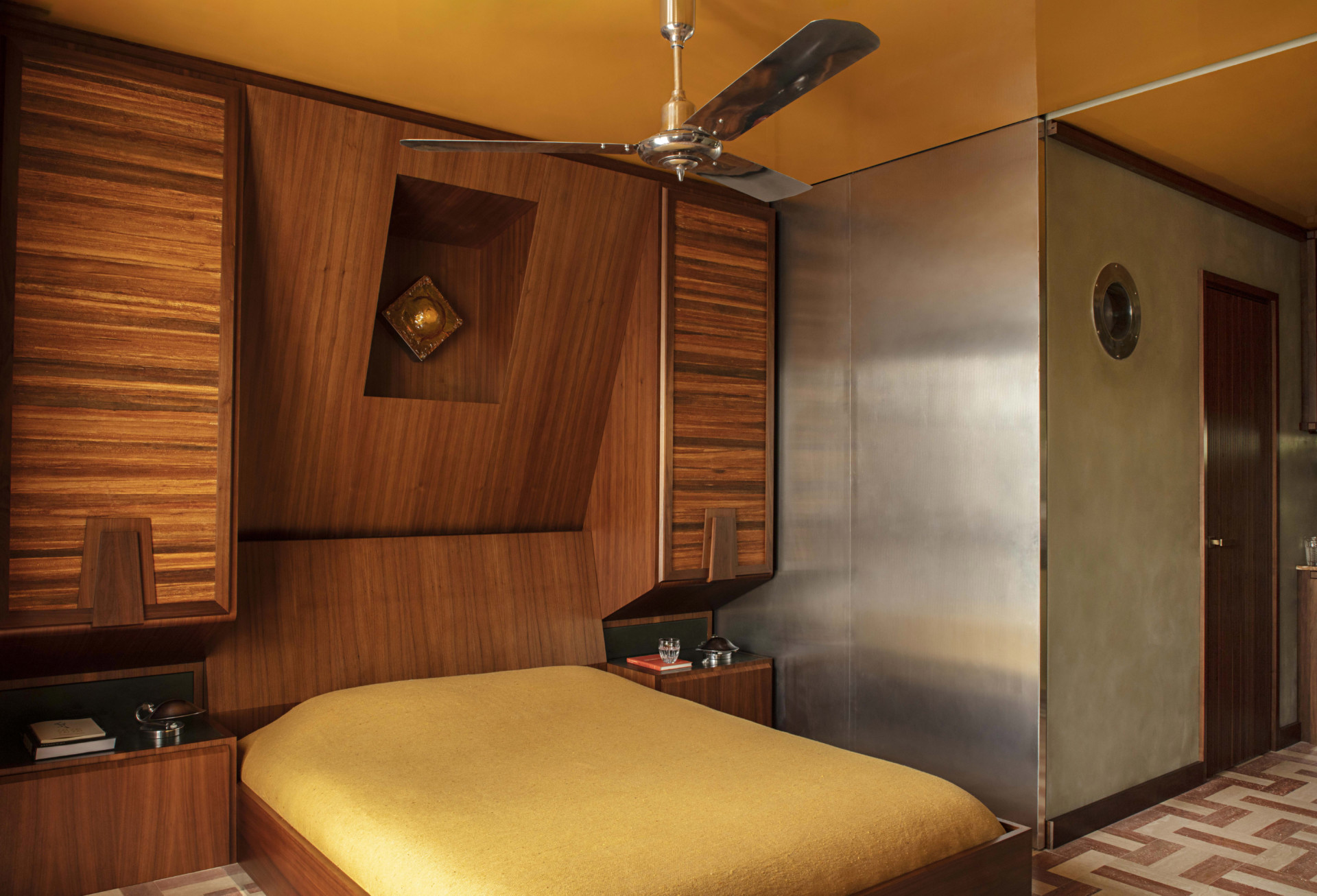 Hugo Toro — APPARTEMENT BUTTES CHAUMONT / PARIS - Hugo Toro