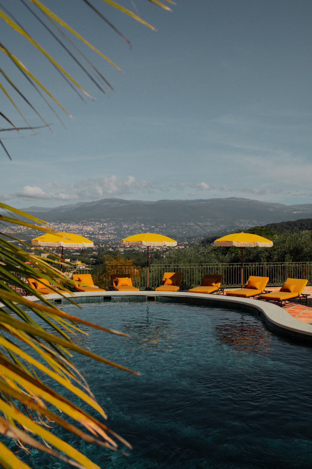 Hugo Toro — LE MAS CANDILLE / MOUGINS / LE POOL - Hugo Toro